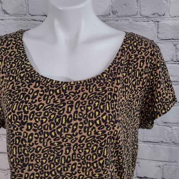 Tops | Banana Republic Leopard Print Tshirt | Poshmark